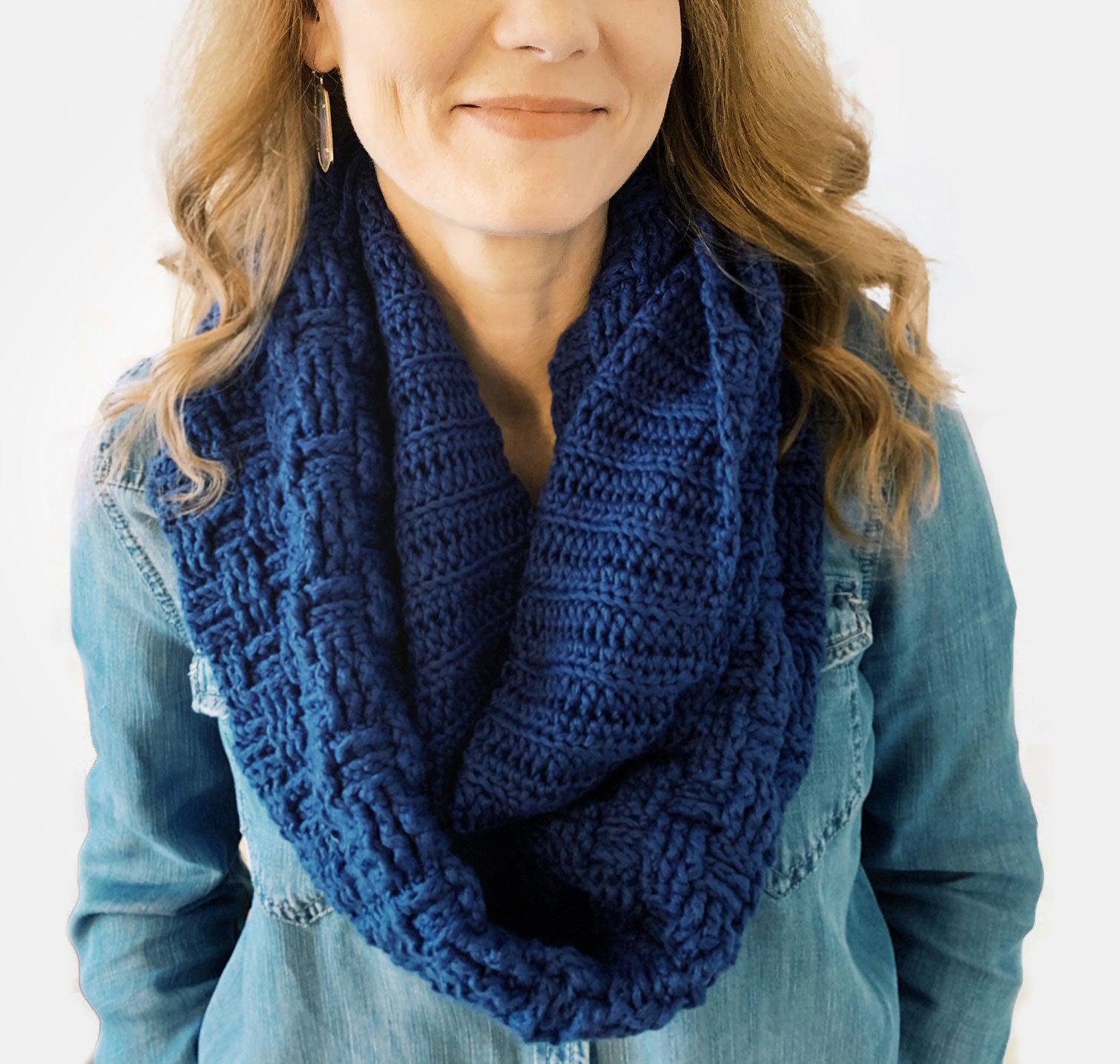 The Hannah Crochet Infinity Scarf – I Can Crochet That